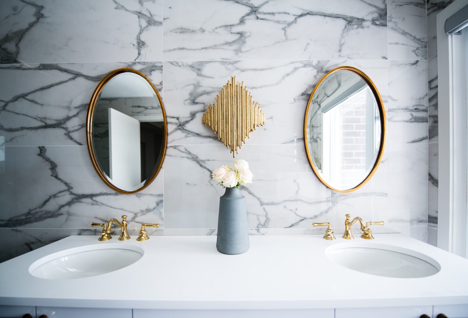 Have Your Tried Porcelain Sink Refinishing? | Specialized Refinishing Co.